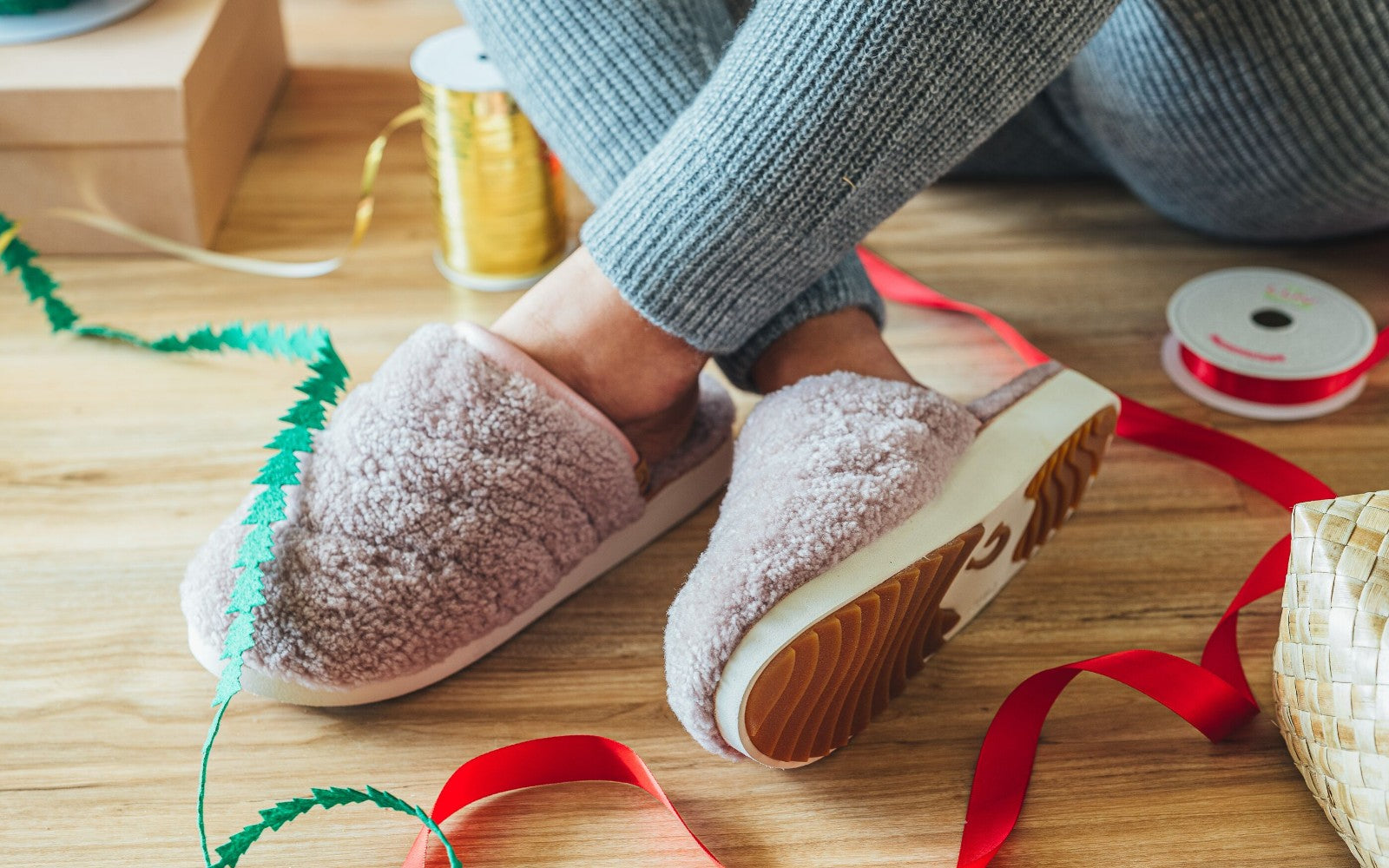 The Warmest Slippers for Men and Women – OluKai UK